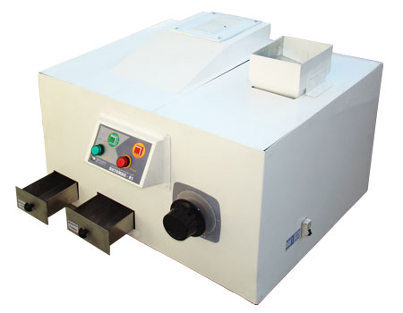 Laboratory magnet separator Model : AUTOMAG - 81